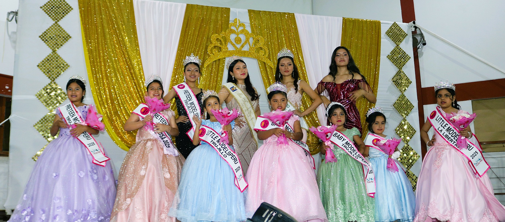 Niñas de todo el Perú llegan a lima para el 7° Festival de la niña ...